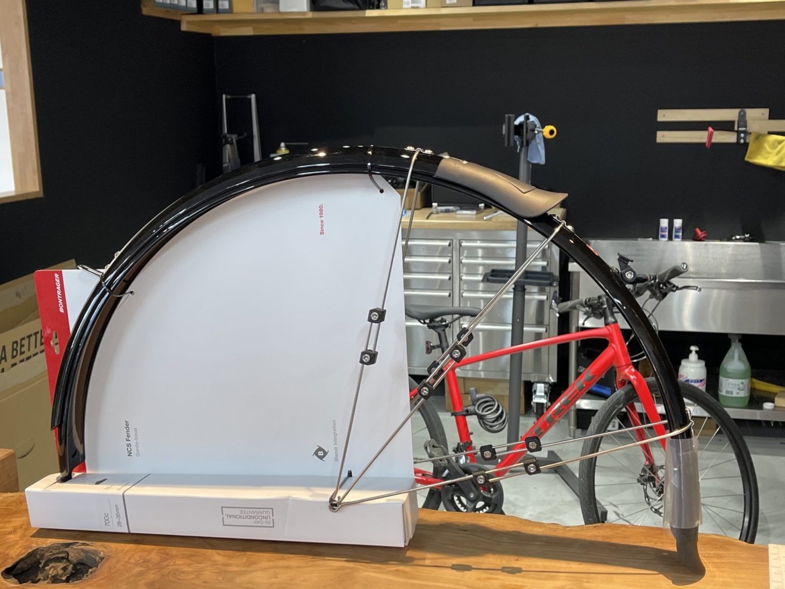 TREK FX2 × Bontrager NCS Fender | スターバイクス